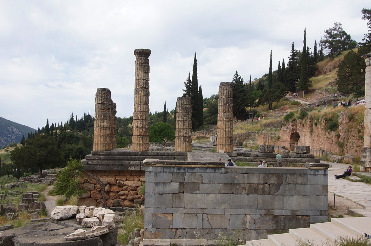 The World of The Blood Road – Part VII – Delphi: Visiting the Sanctuary ...